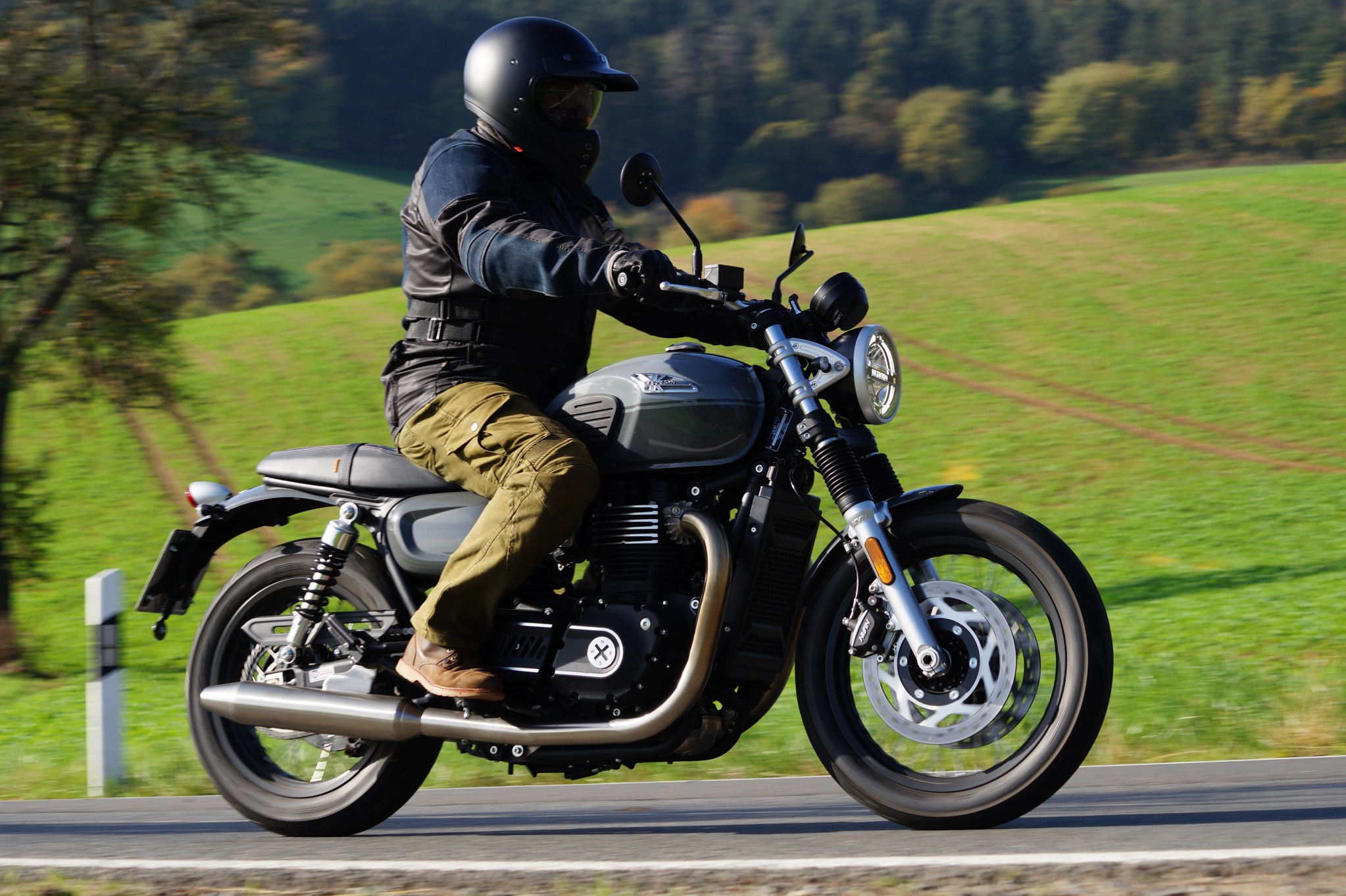 Brixton Cromwell 1200 erster Fahrtest. Die bessere Bonneville ...